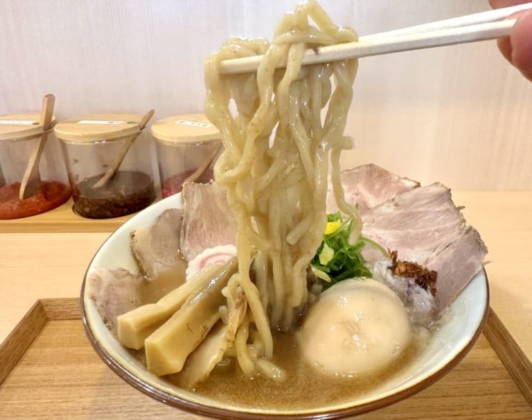 【久留米市】5月13日（土）オープン！「麺屋といろ」から「Ramen Toiro」へ進化したラーメンを早速食べに行ってみた！ | 号外NET 久留米市(筑後北部)